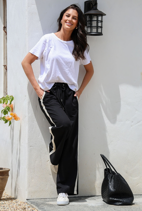 Indigo Threads - Boutique Women's Fashion Store